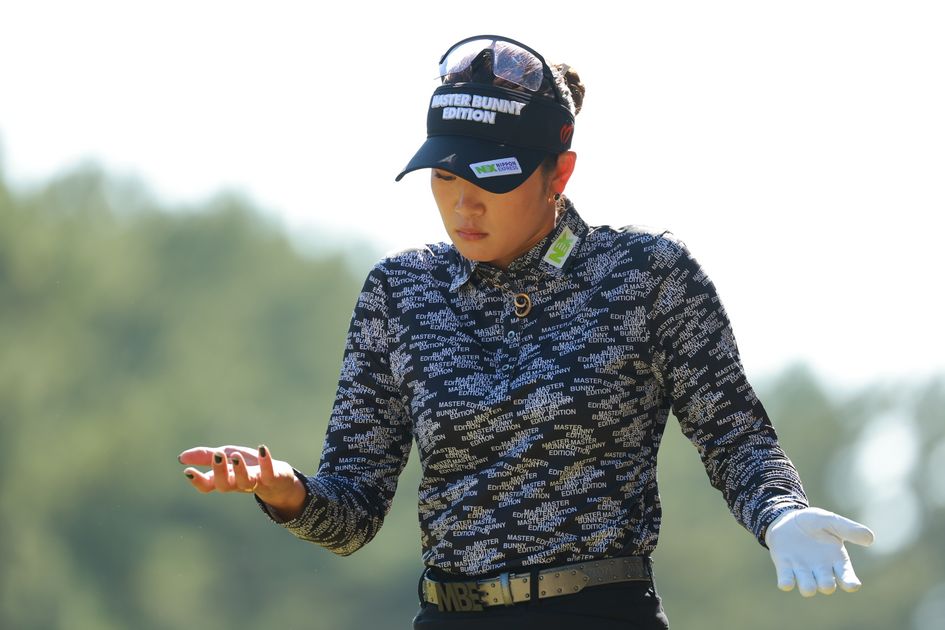 [写真] 2023年 JLPGAツアーチャンピオンシップリコーカップ 1Wが左右に散らばり…“エリカ節”で「マンプ、マンチ（笑）」 それでも『70』で浮上 の画像ギャラリー ゴルフフォト特集 ...