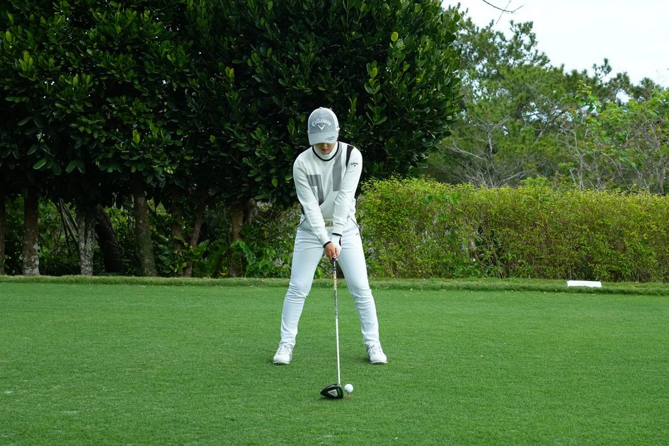 リ・ハナのスイング連続写真 2023年2月28日 ドライバー [正面] - ゴルフ総合サイト ALBA Net