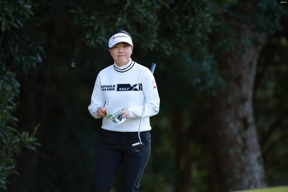 [写真] 2024年 JLPGAファイナルQT ツアー復帰目指す2人は下部からの“再出発”にも笑顔 大山志保「忘れられない1週間」、大江香織「いい背中を見せられるように」 の画像ギャラリー ...